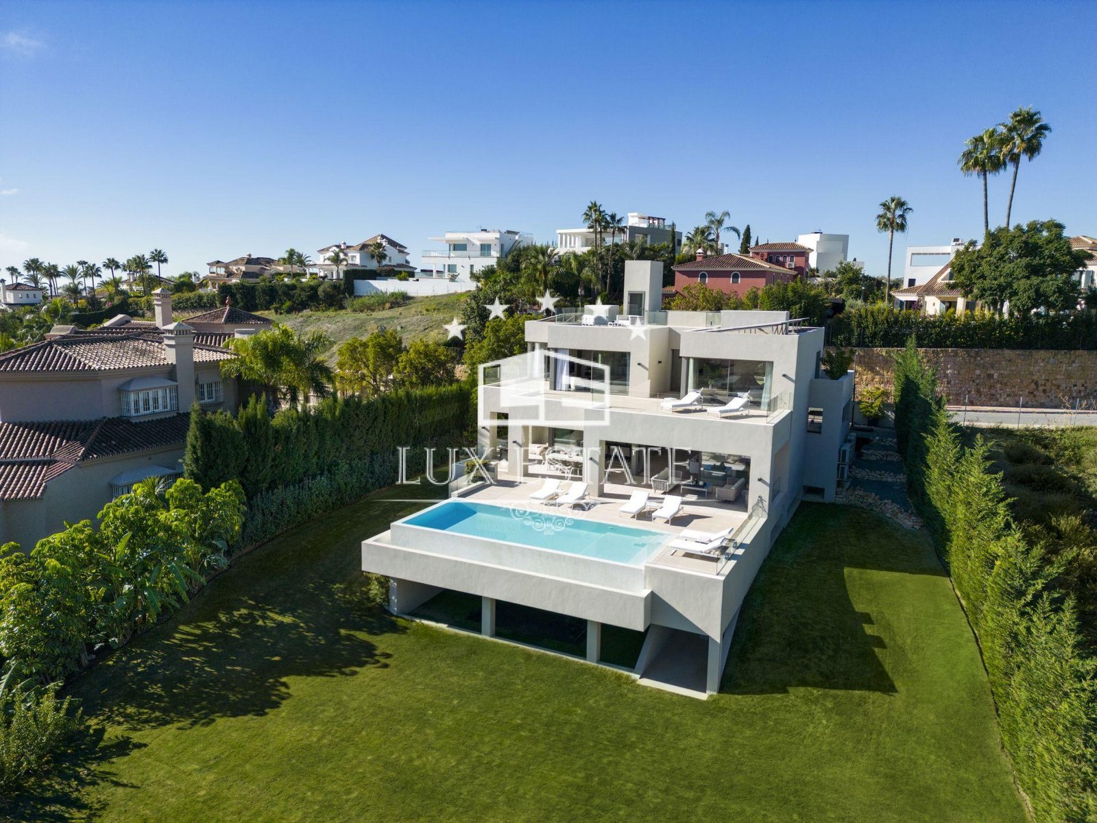 Villa Miranda situated in the Nueva Andalucia - luxestate